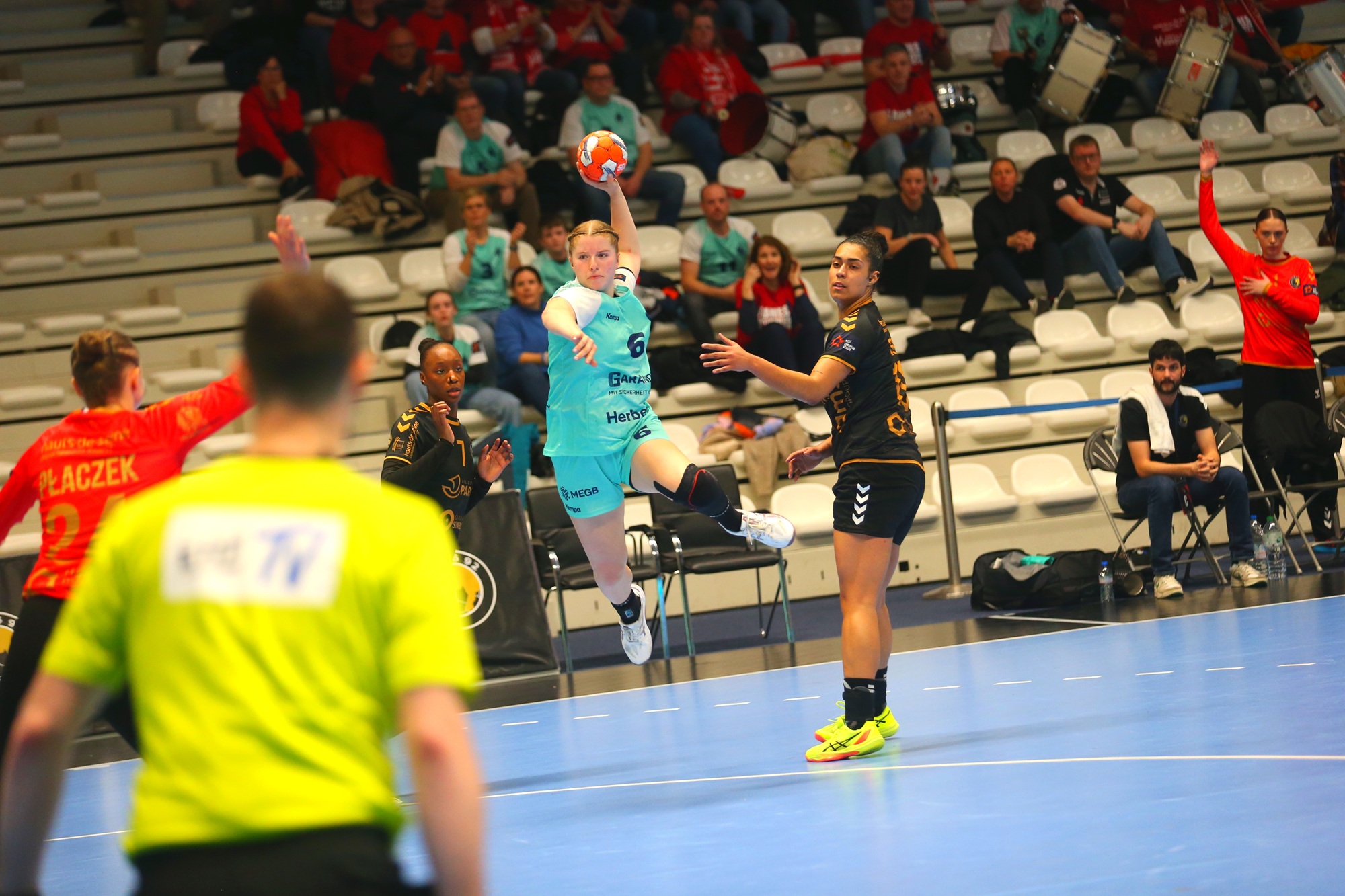 Nina Engel, from second division to European League in two years