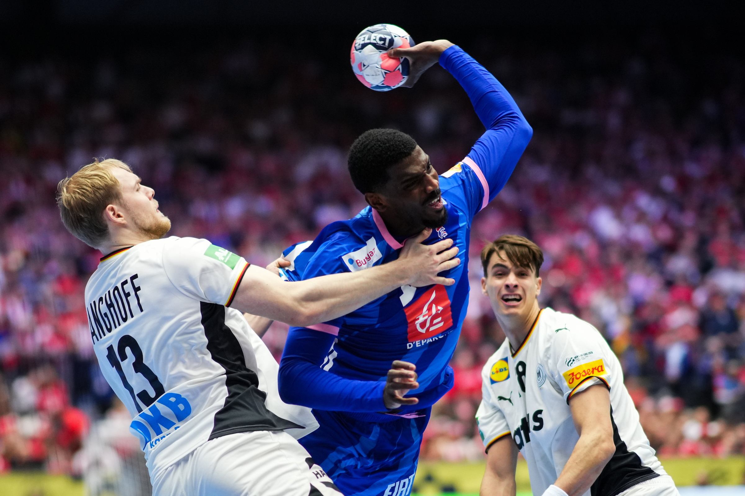Handball EURO: Outstanding Knorr sends Germany to the semi-finals