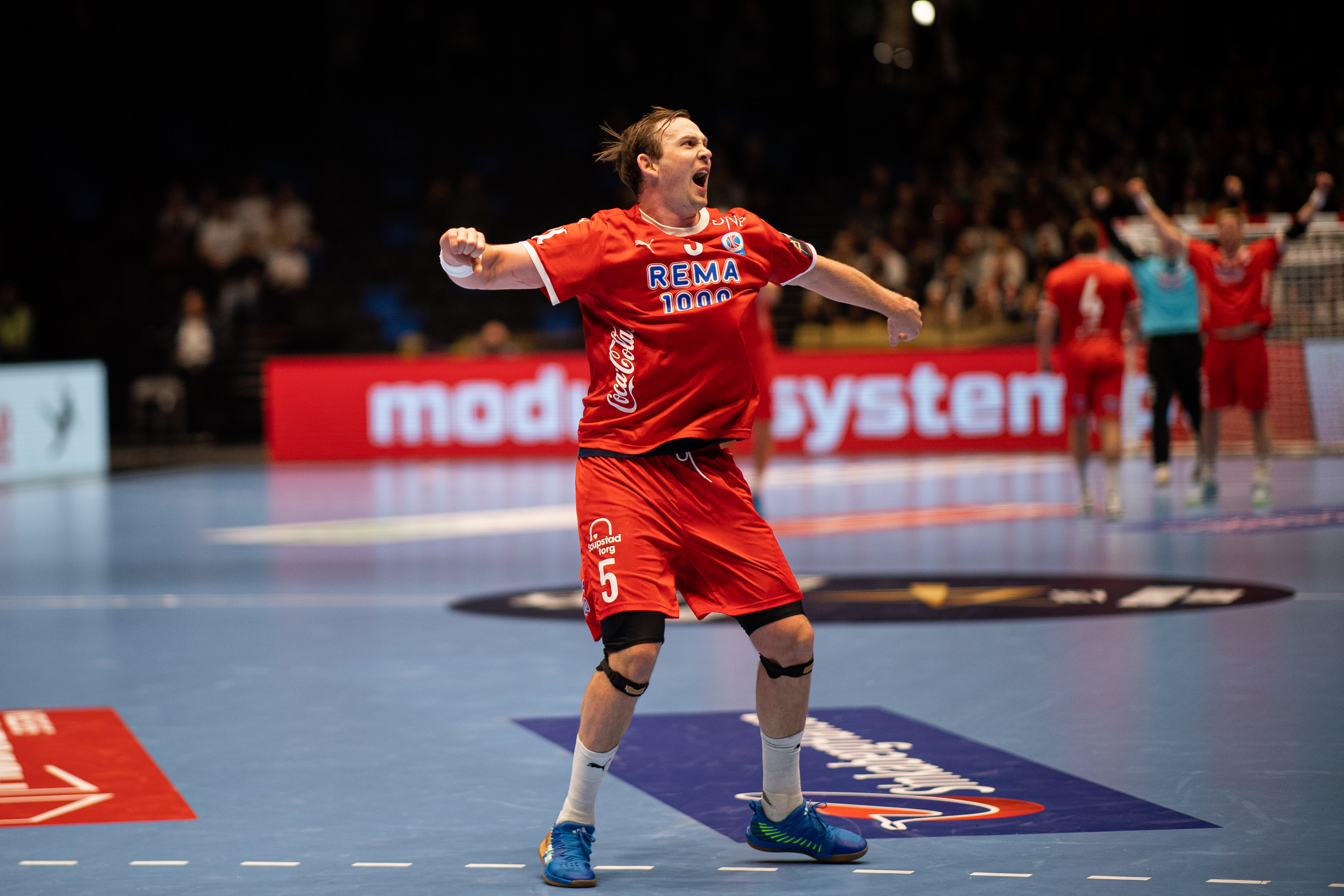 Kolstad end Kiel’s series, perfect debut for Sostaric