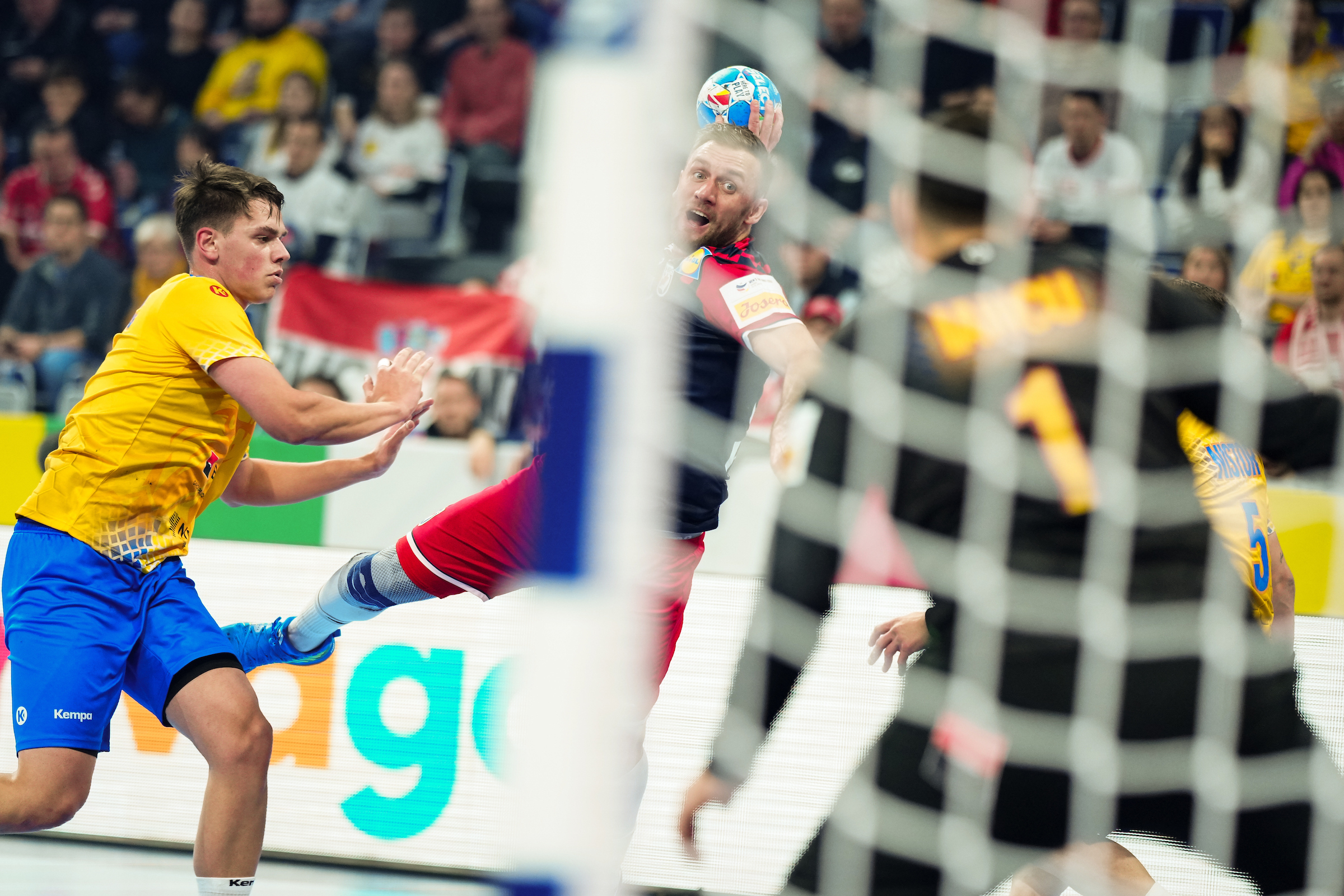 Croatia celebrate main round berth with win against Romania