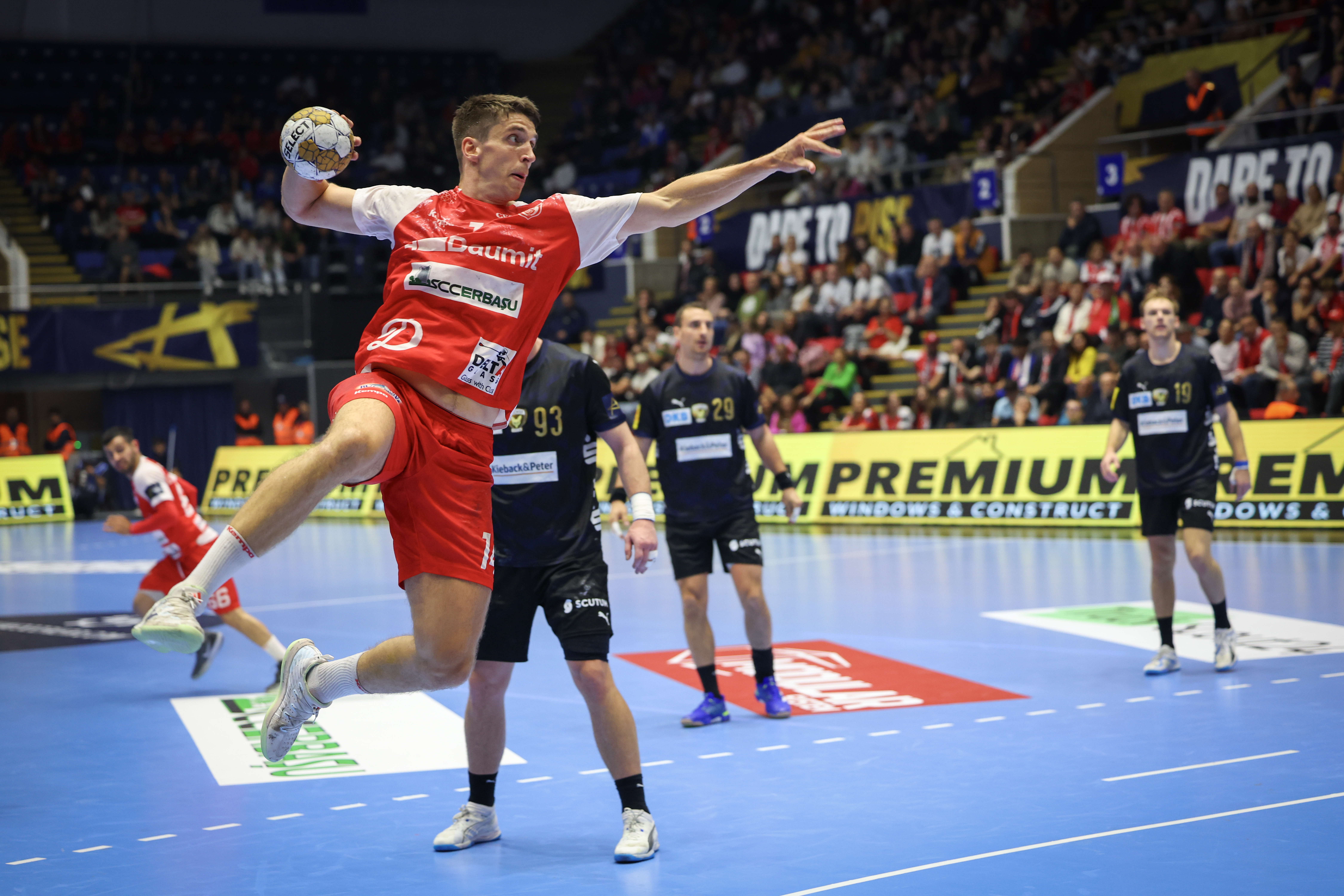 Historic night for Eurofarm Pelister, Barça give first point away