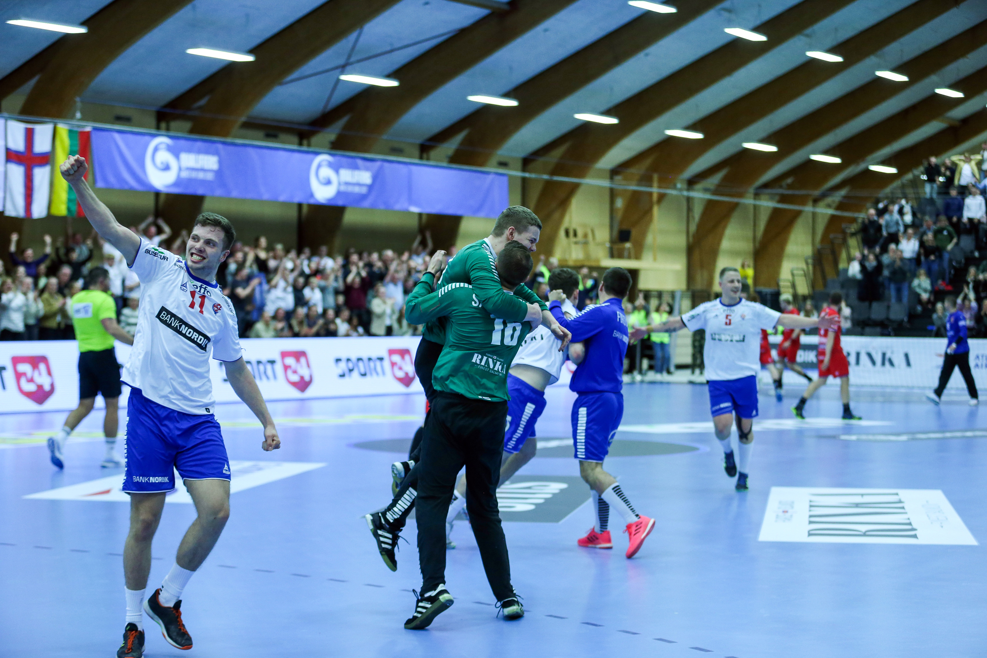 Historic win for Faroe Islands, but Czechs are safe