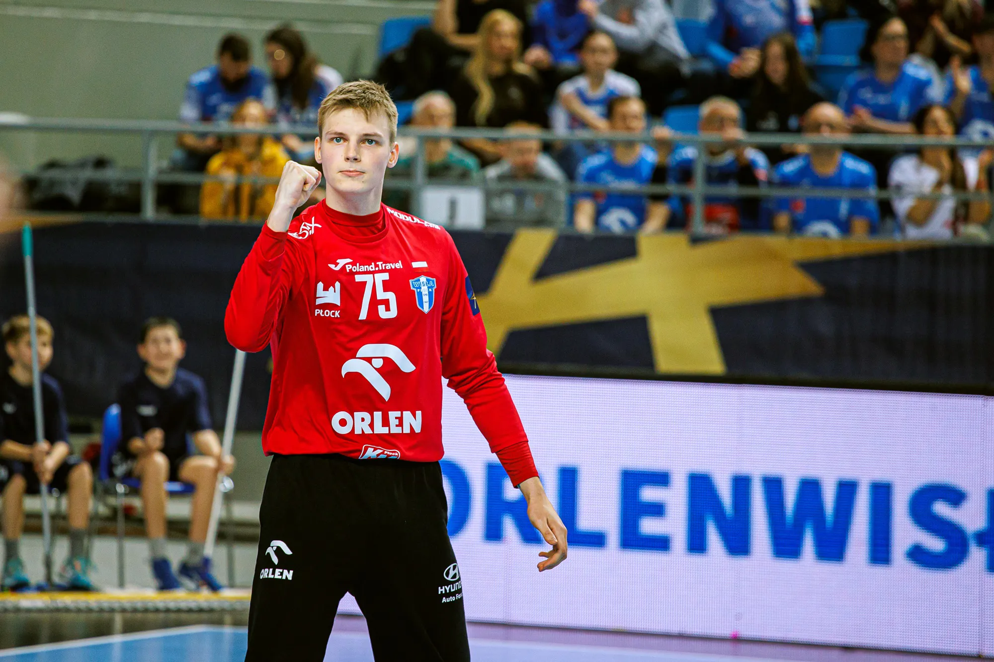 Group phase awaits dramatic finish with two knockout spots at stake