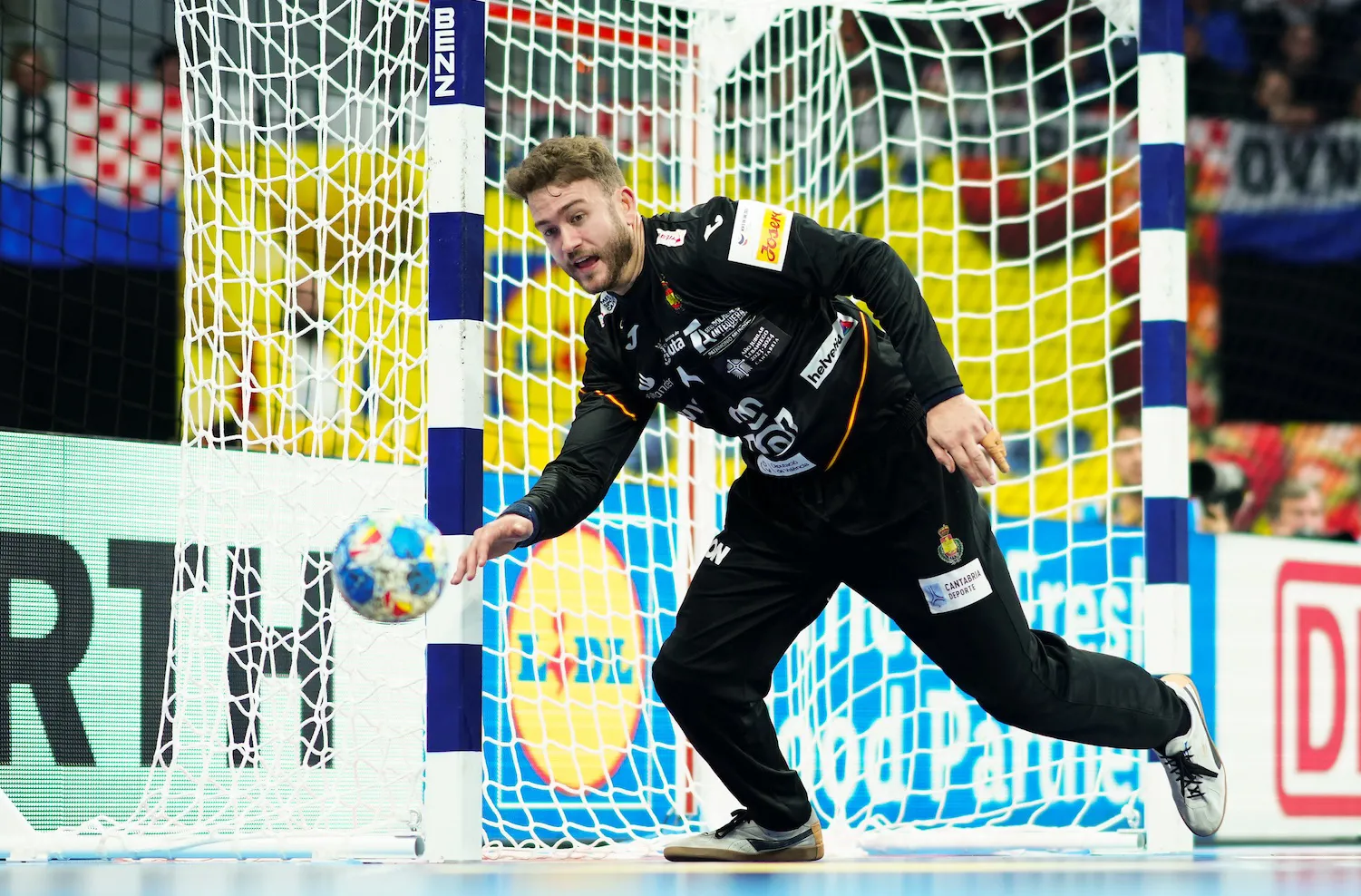 Handall: Catch the next EHF Webinar on goalkeeping