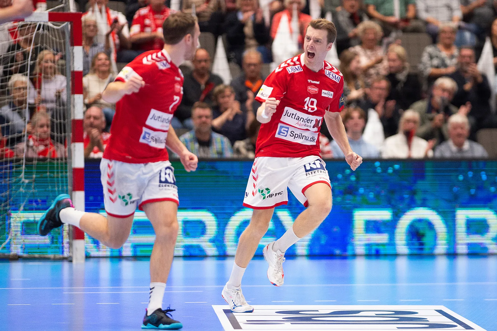 Aalborg continue winning Champions League home run
